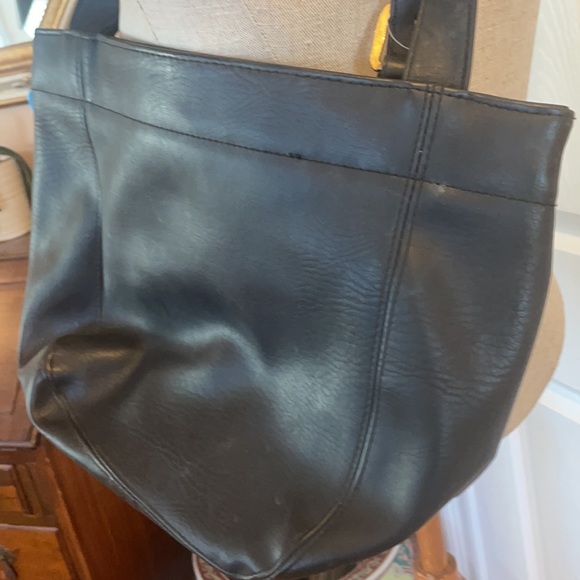 Chateau | Bags | Vtg 9s Chteau Large Black Leather Shoulder Bag Tote ...